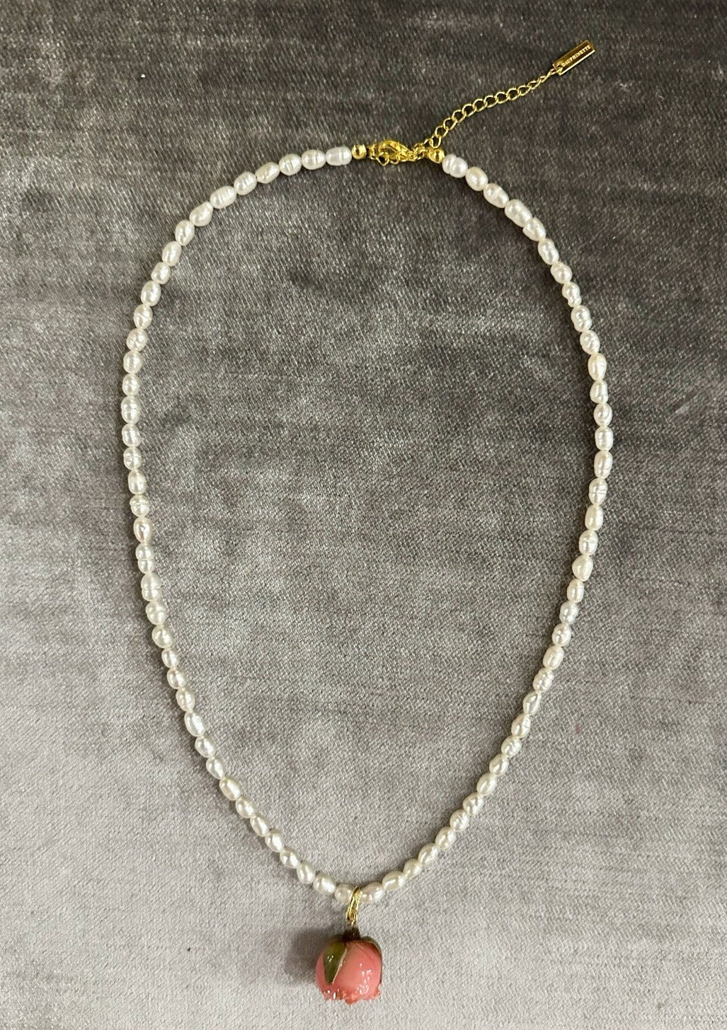 Single Rose Strand in Sakura – Dauphinette